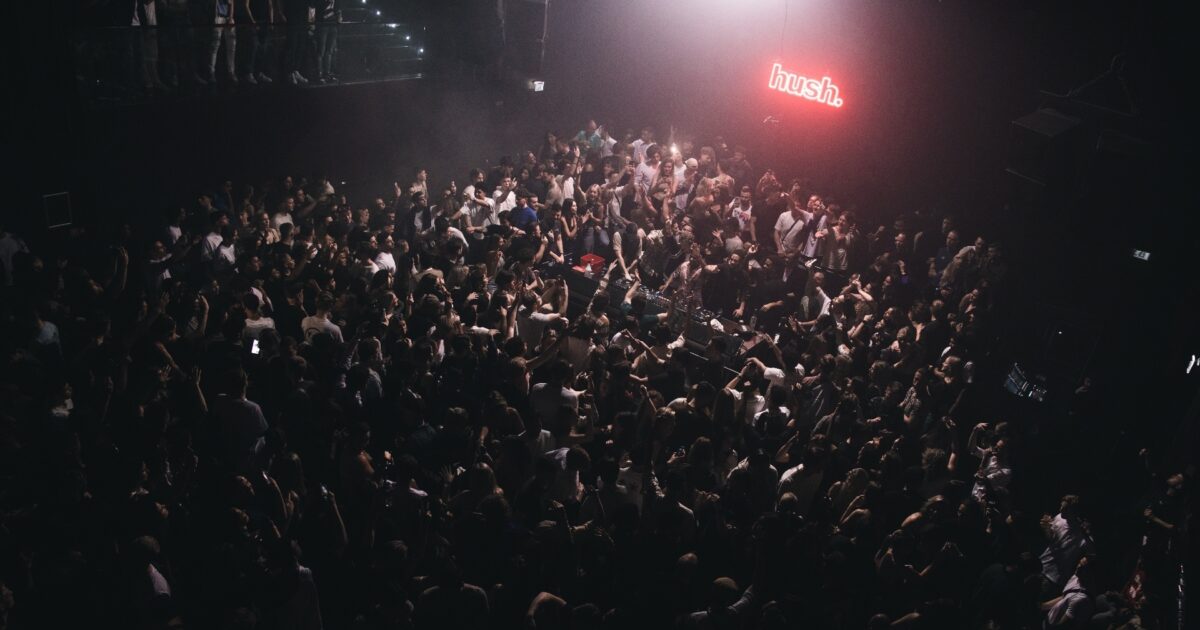 Hush. | Paradiso