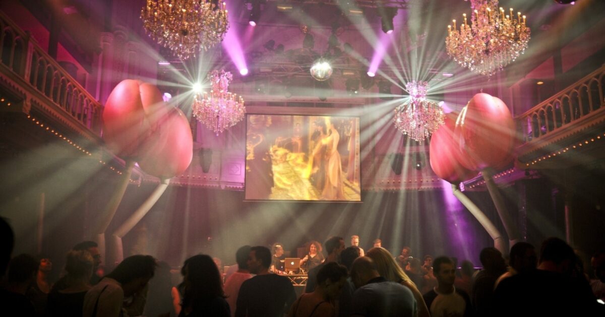 Pink Istanbul | Paradiso