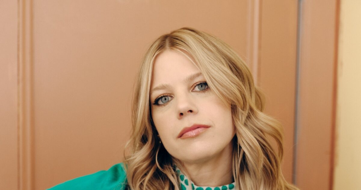 Basia Bulat | Paradiso