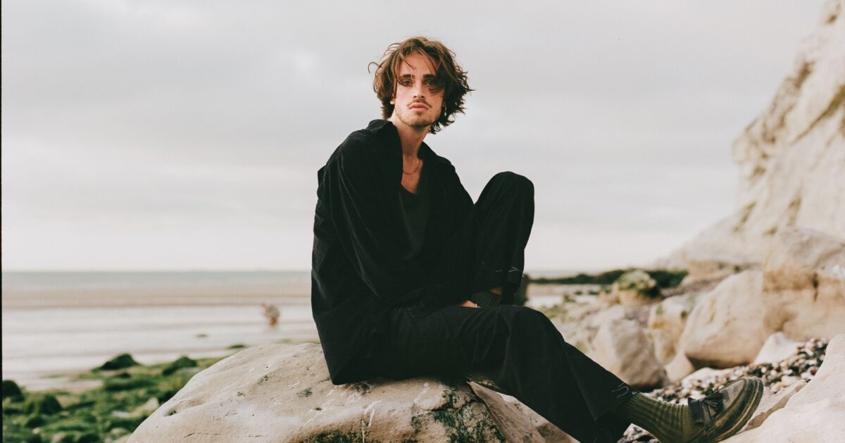 Iskander Moon | Paradiso